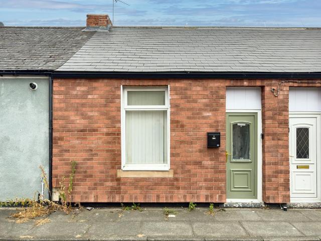 1 bedroom bungalow for sale