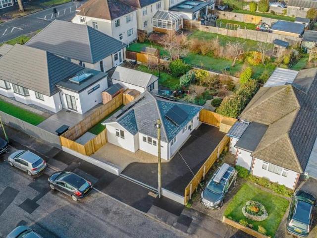 1 bedroom bungalow for sale