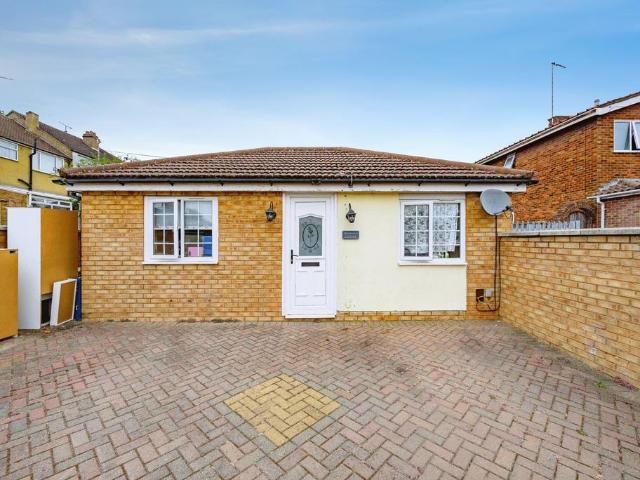 1 bedroom bungalow for sale