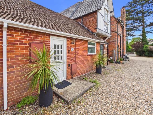 1 bedroom bungalow for sale