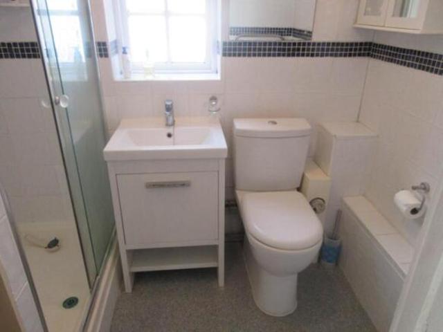 1 bedroom bungalow for sale in Cambridge Court, Cambridge Road, SS1