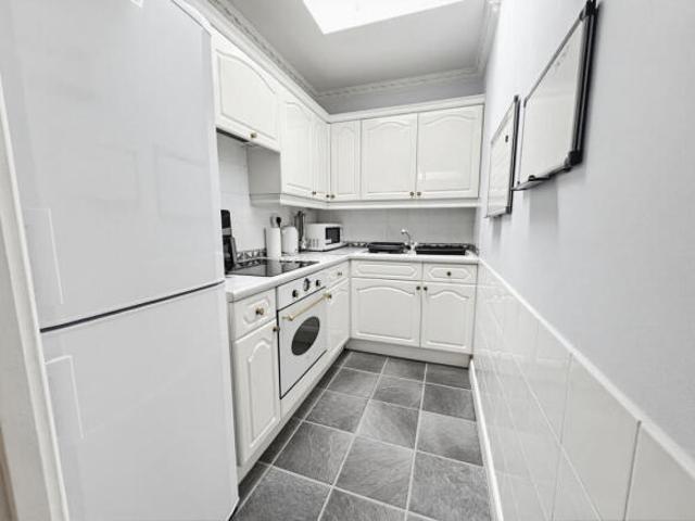 1 bedroom bungalow for sale in Cambridge Road, Southend on sea, SS1 1, SS1
