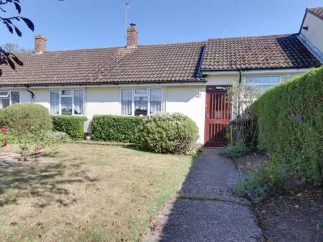 1 bedroom bungalow for sale in Bow Gardens SherfieldOnLoddon RG27