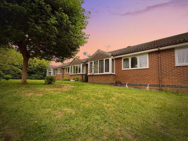 1 Bedroom Bungalow Oadby Leicester 100579059