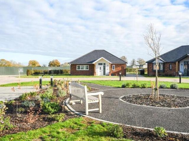 1 Bedroom Bungalow Maldon Road Maldon Road 98834388