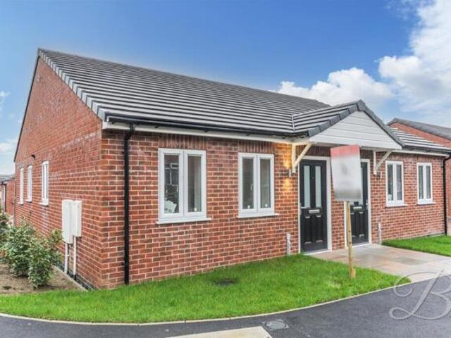 1 Bedroom Bungalow North Green North Green LS99895319