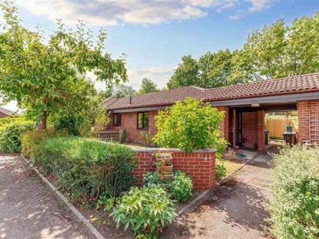 1 Bedroom Bungalow Stratford Upon Avon Warwickshire 98800793