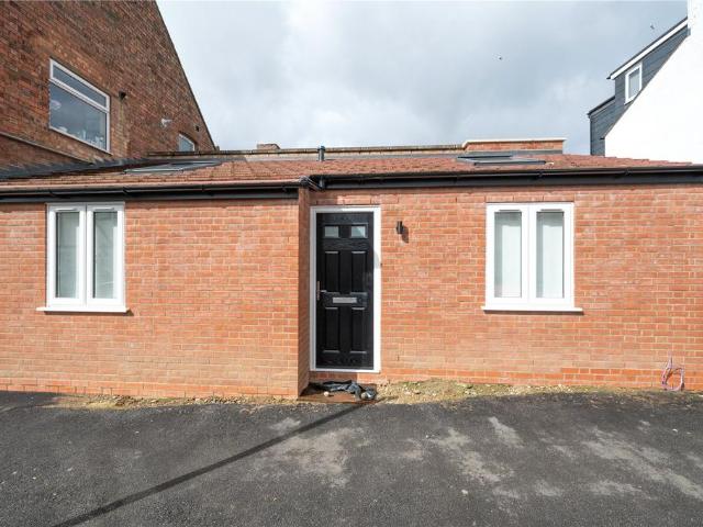 1 bedroom bungalow to rent