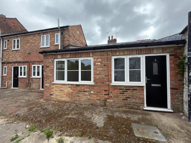 1 bedroom bungalow to rent