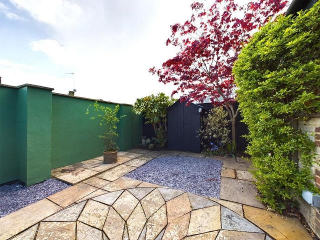 1 bedroom bungalow to rent