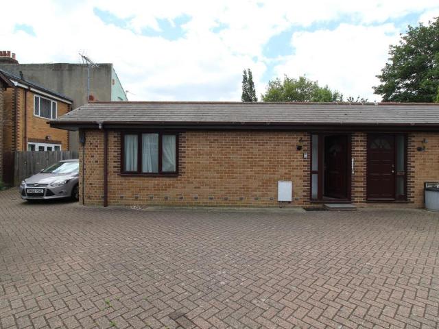 1 bedroom bungalow to rent