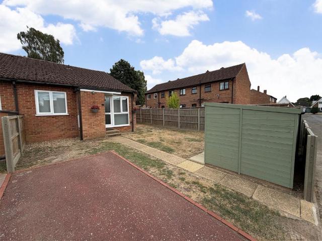 1 bedroom bungalow to rent