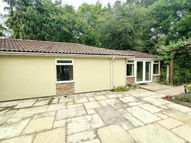 1 bedroom bungalow to rent