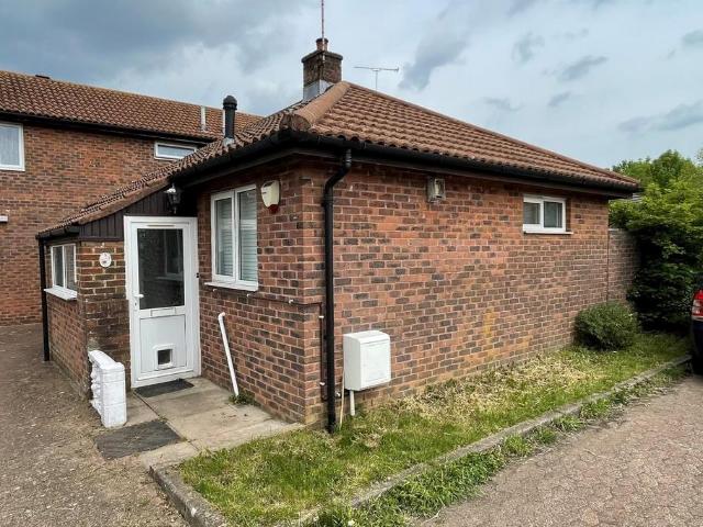 1 bedroom bungalow to rent