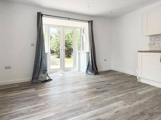 1 bedroom bungalow to rent