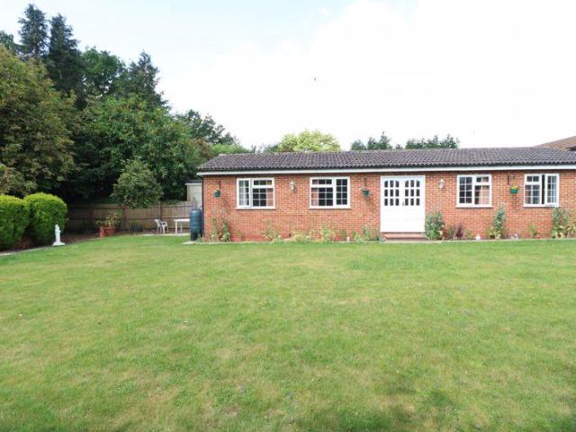 1 bedroom bungalow to rent