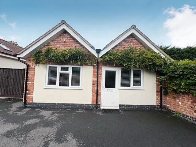 1 Bedroom Bungalow To Rent In Nursery Mews, Windmill Lane, CV7