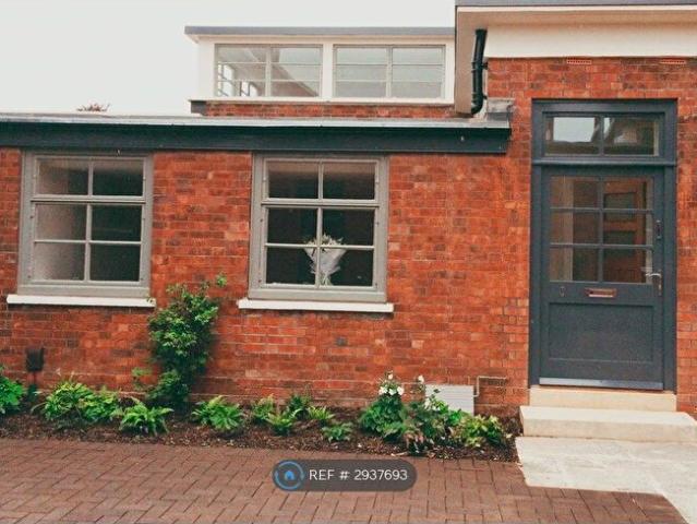 1 Bedroom Bungalow To Rent In Orchard Square, Caversfield, Bicester, OX27