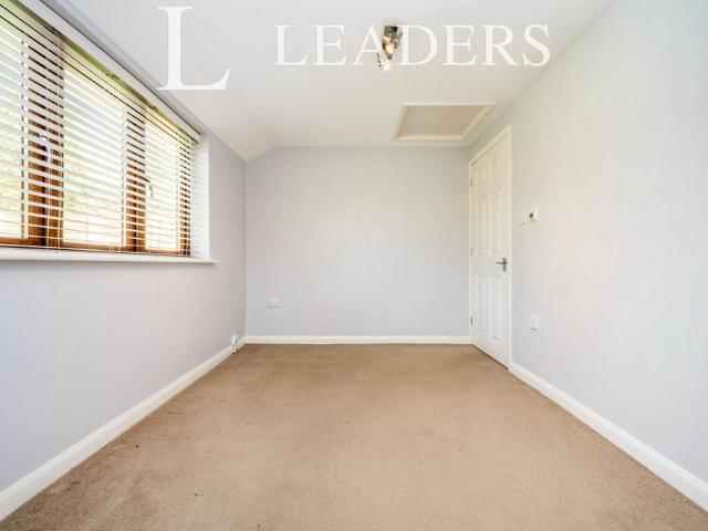 1 bedroom bungalow to rent Newport Road, Willen, Milton Keynes, Buckinghamshire, MK15
