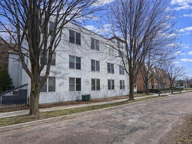 1 bedroom, Burlington VT 05401 102592339