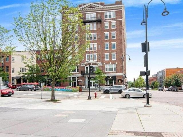1 bedroom, Burlington VT 05401 102778828
