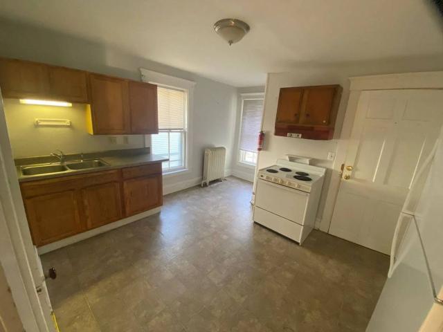 1 Bedroom Burlington Available NOW!