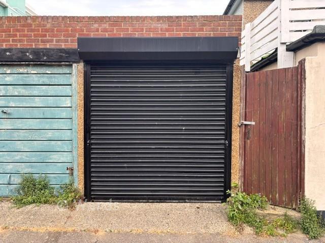 1 bedroom garages for sale