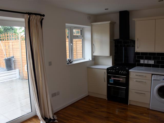 1 bedroom garden flat Bills included