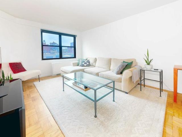 1 bedroom, Gramercy Park NY 95694045