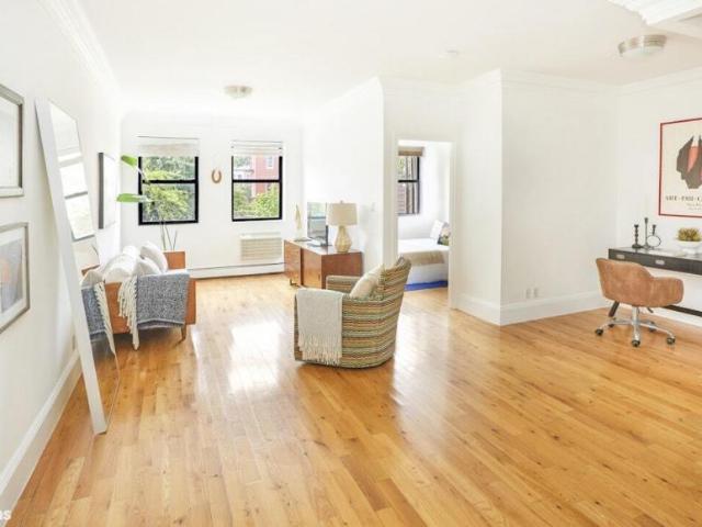 1 bedroom, Greenpoint NY 89505329