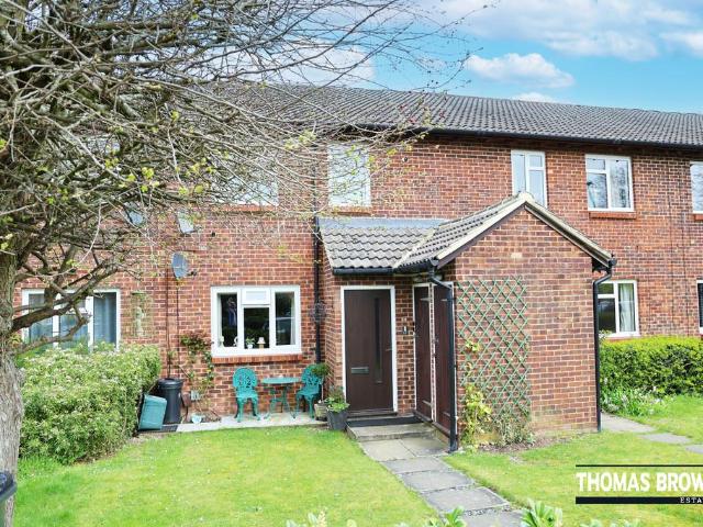 1 bedroom ground maisonette for sale