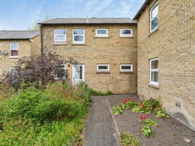 1 bedroom ground maisonette for sale
