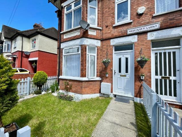 1 bedroom ground maisonette for sale