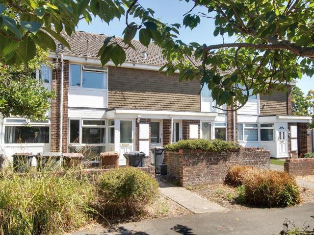 1 bedroom ground maisonette for sale