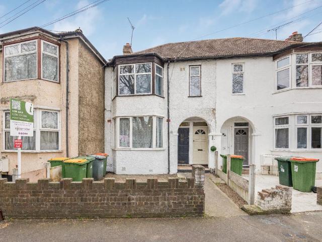 1 bedroom ground maisonette for sale