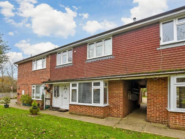 1 bedroom ground maisonette for sale