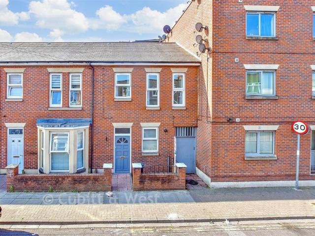 1 bedroom ground maisonette for sale