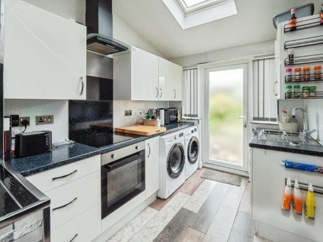 1 bedroom ground maisonette for sale