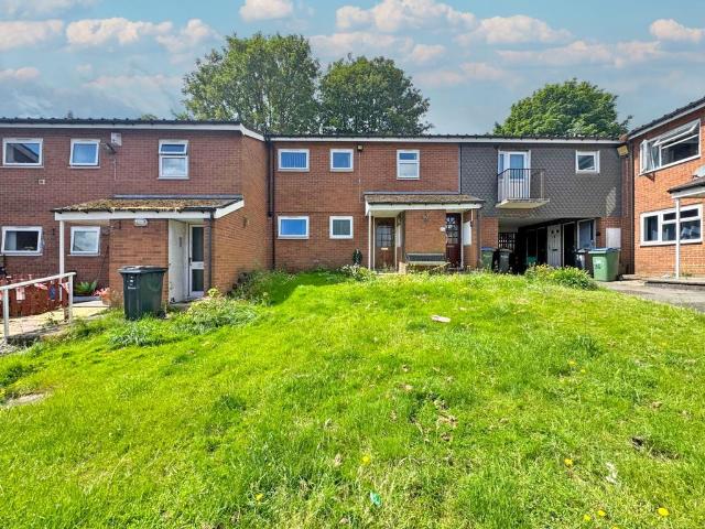 1 bedroom ground maisonette for sale