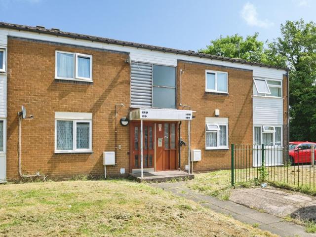 1 bedroom ground maisonette for sale