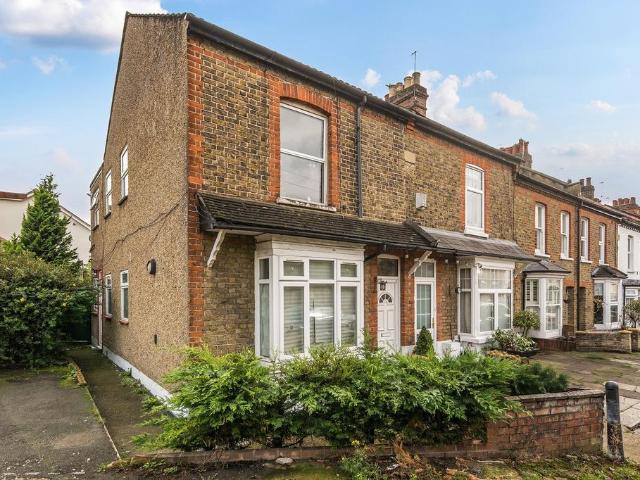 1 bedroom ground maisonette for sale