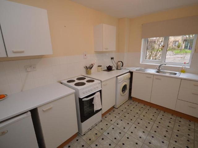 1 bedroom ground maisonette to rent