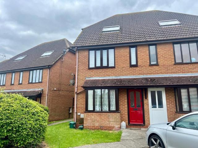 1 bedroom ground maisonette to rent