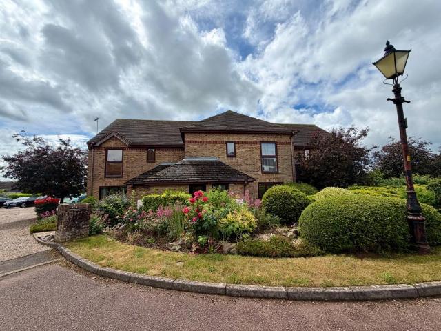 1 bedroom ground maisonette to rent