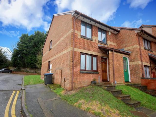 1 bedroom ground maisonette to rent