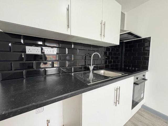 1 bedroom ground maisonette to rent