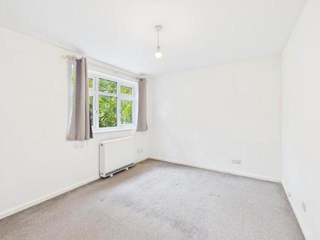 1 Bedroom Ground Maisonette To Rent In Halley Close, Leicester, LE4
