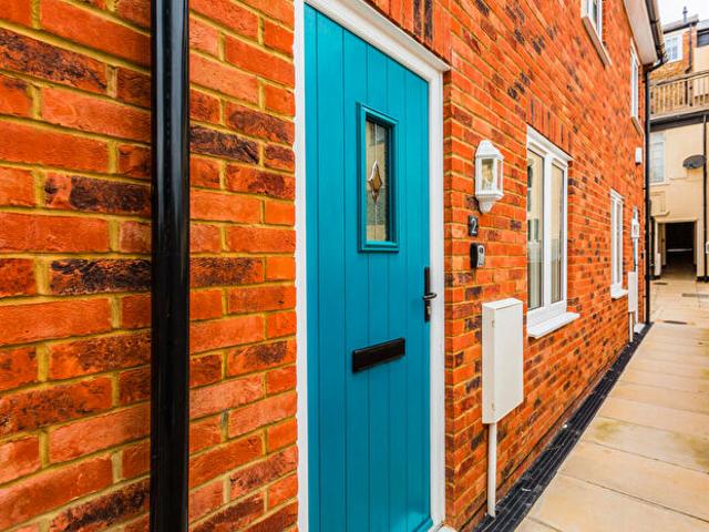 1 Bedroom Ground Maisonette To Rent In Market Square, Buckingham, MK18