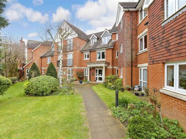 1 Bedroom Ground Flat