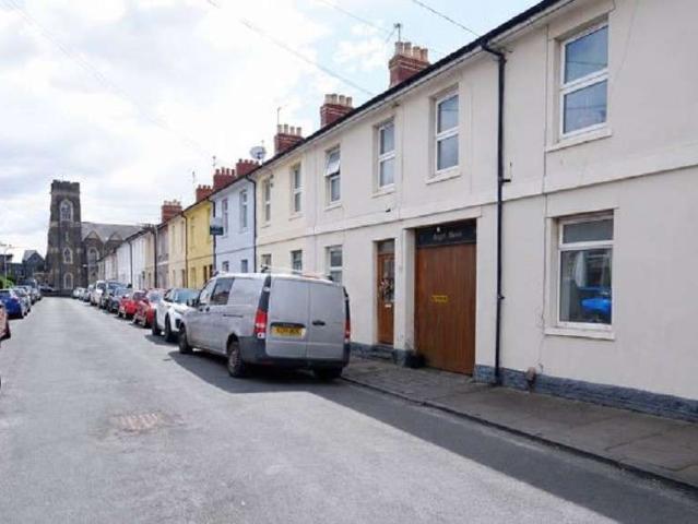 1 Bedroom Ground Flat